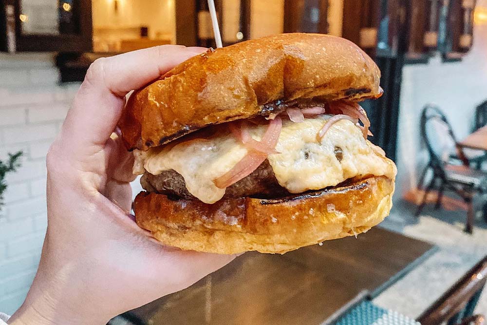 8 of the Tastiest Places to get Burgers in Philadelphia - American Eats