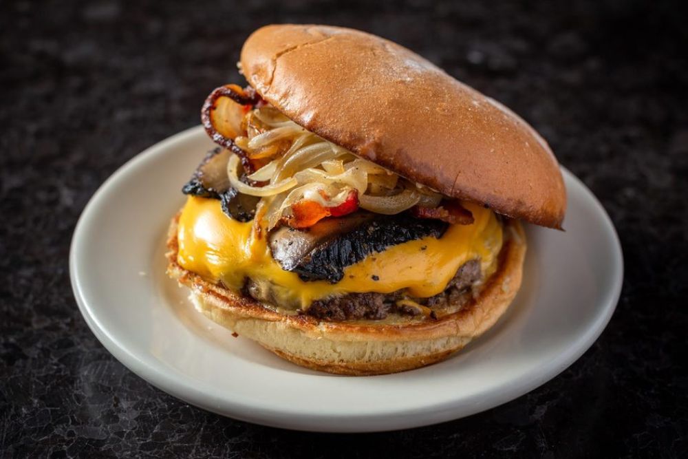 Chicago's Most Delicious Lake View Restaurants - American Eats