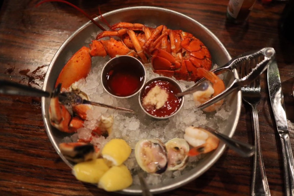 Where to Eat Near Fenway Park in Boston - American Eats