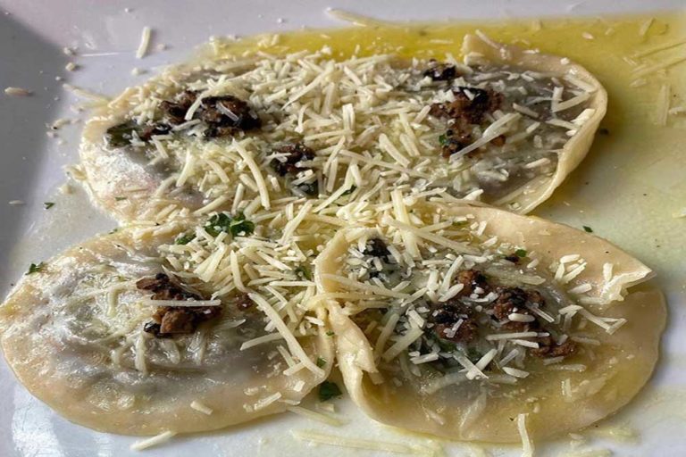 Best Georgetown Waterfront Restaurants in DC | American Eats