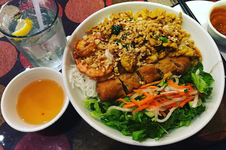 The Ultimate Auburn University Dining Guide - American Eats