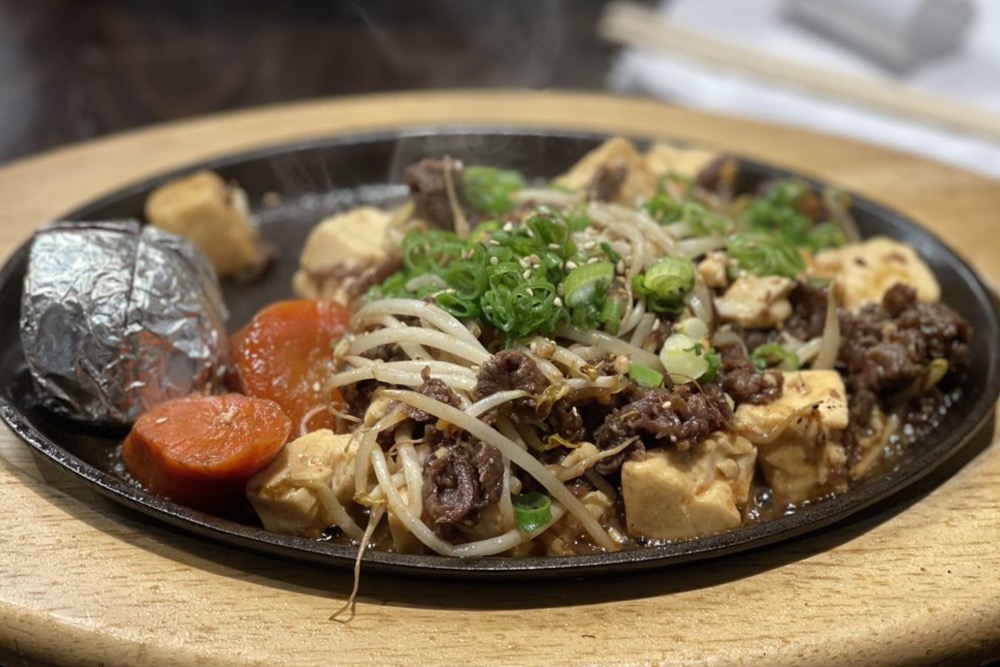 10 Meals Under $10 in Boston, MA - American Eats