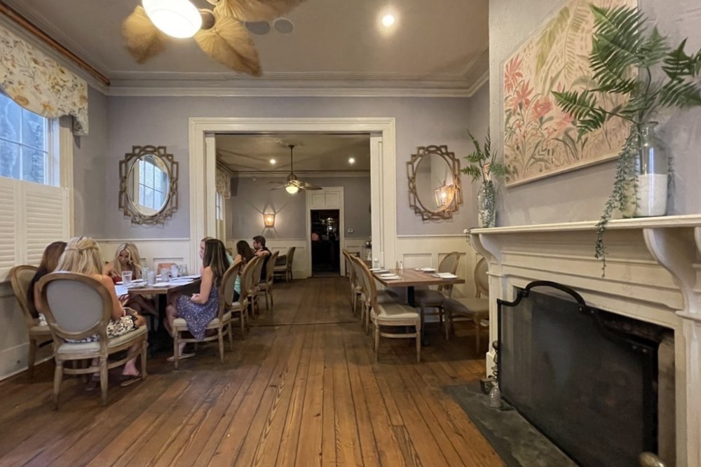 Totally Iconic Restaurants in Charleston's Historic District - American ...