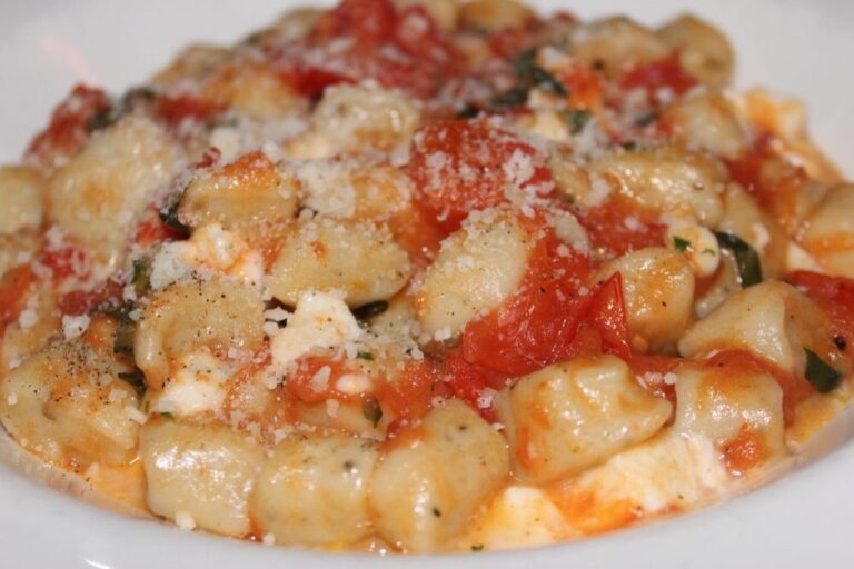 The Absolute Best Restaurants in Beacon Hill in Boston, MA - American Eats