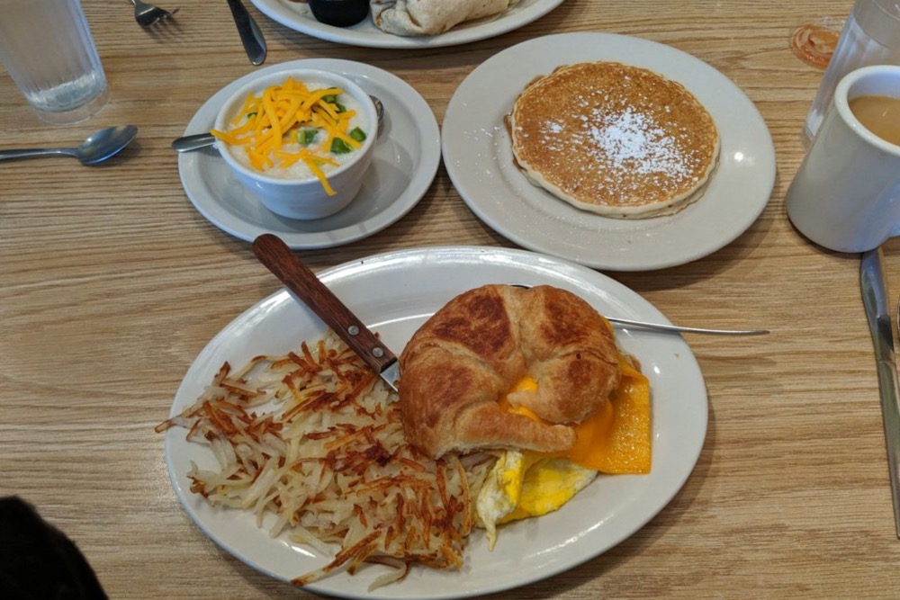 THC-infused and Weed-Friendly Bars and Restaurants in Chicago ...