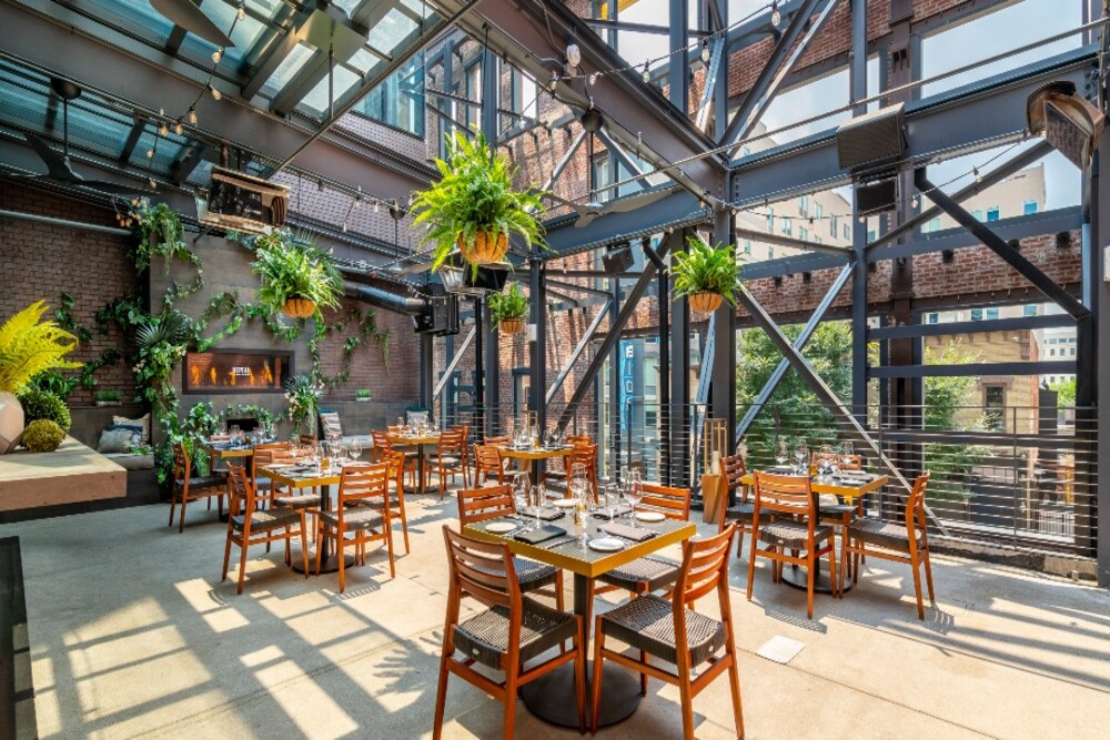 8 Unbelievably Cool Rooftop Restaurants in Louisville, KY - American Eats