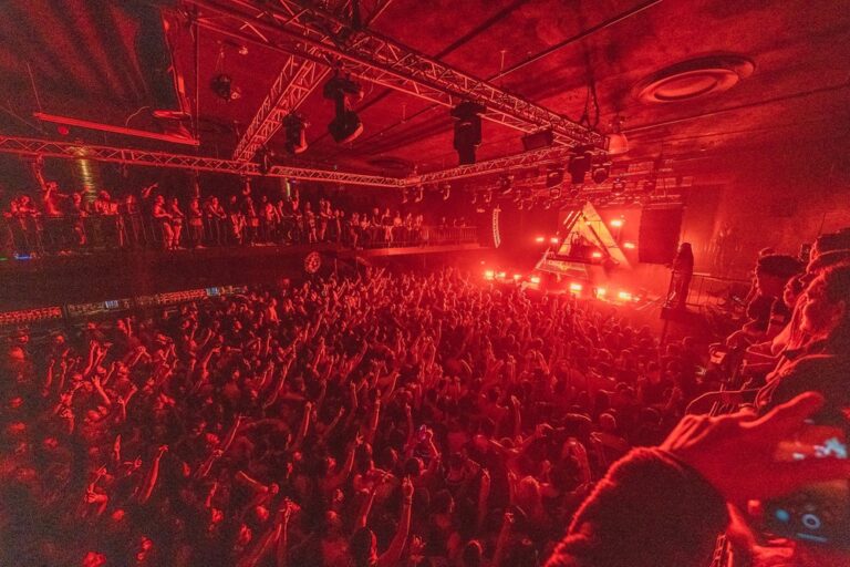 Under 21 Clubs in Dallas, TX - American Eats