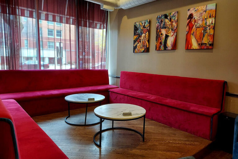 7 Best Black-Owned Bars in Chicago, IL - American Eats